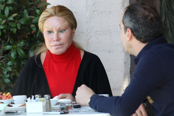 POSLIJE 20 GODINA OTKRILA ISTINU O SVOM IZGLEDU: Sada ima skoro 80 ...