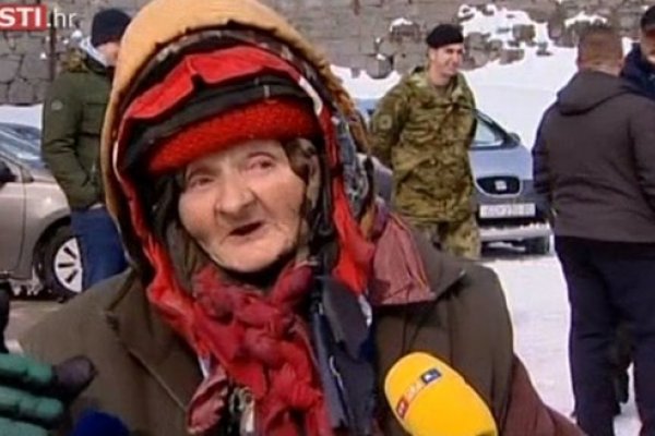 JA GA GLEDAM, ONO ME RUŠI: Baba Milka iz Udbine opet je na televiziji ...