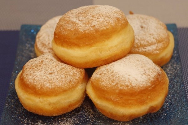 RECEPT ZA KROFNE NA KOJIMA BI VAM I PEKARI POZAVIDJELI: Mekane, sočne i vazdušaste (RECEPT ...