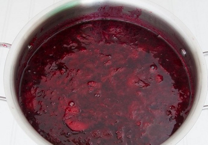 STARI RECEPT ZA LAKSATIV DŽEM: 1 kašika svakog jutra ubrzava rad ...