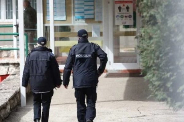 DRAMA NA STUPU: U zgradi pronađena ručna bomba | Novi.ba