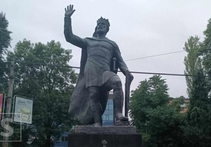 Bosanski kralj na prijestolju: POGLEDAJTE KAKO IZGLEDA KROZ OČI UMJETNE ...